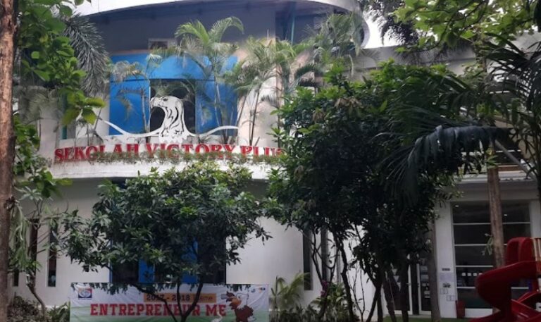 Biaya Masuk Victory Plus Bekasi dan SPP Bulanan Terbaru - Data Pendidikan