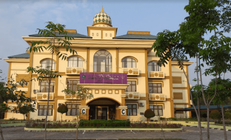 Penerimaan Mahasiswa Baru UIN Suska Riau - Data Pendidikan