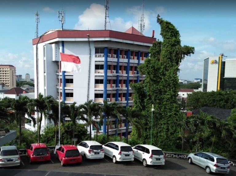 Pendaftaran Penerimaan Mahasiswa Baru Universitas Stikubank - Data ...