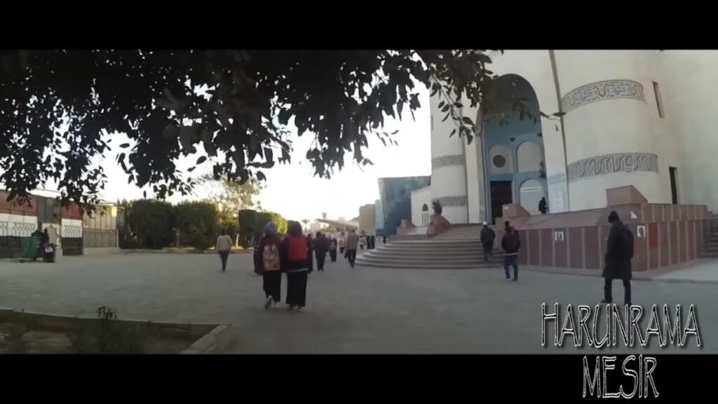 Berapa Biaya Kuliah Universitas Al Azhar Mesir? - Data Pendidikan